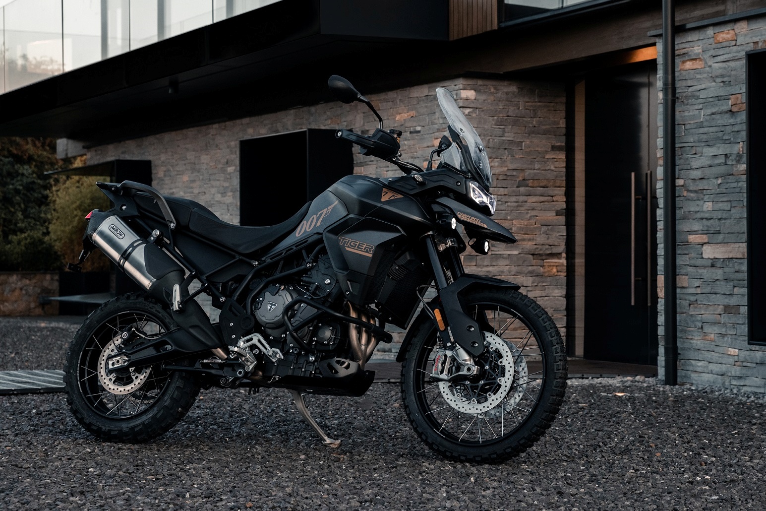 Triumph เปิดตัว Tiger 900 Bond Edition
