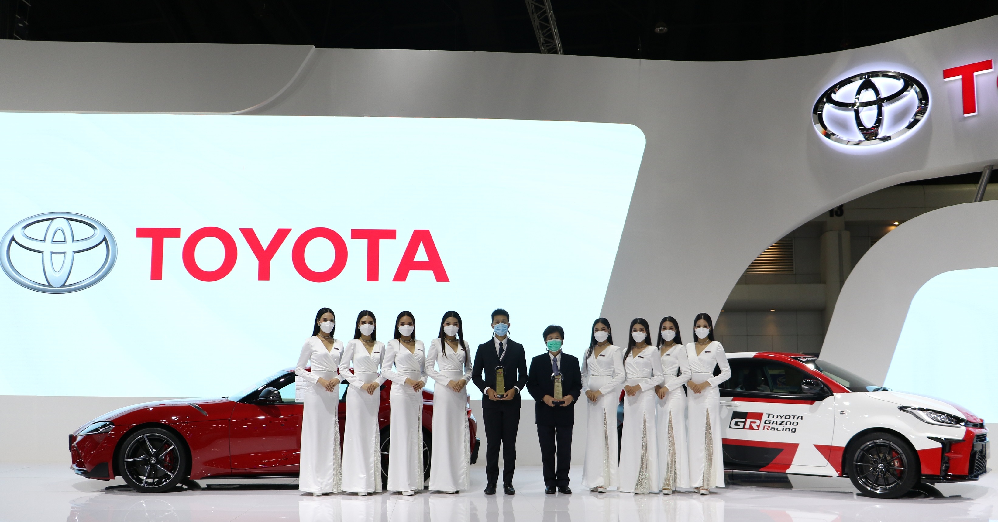 Toyota รับรางวัล “ธุรกิจยานยนต์ยอดนิยมแห่งปี 2564”