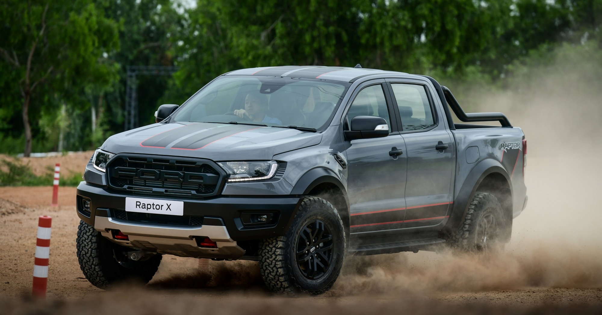 Ford Ranger Raptor X พิชิตทุกเส้นทาง