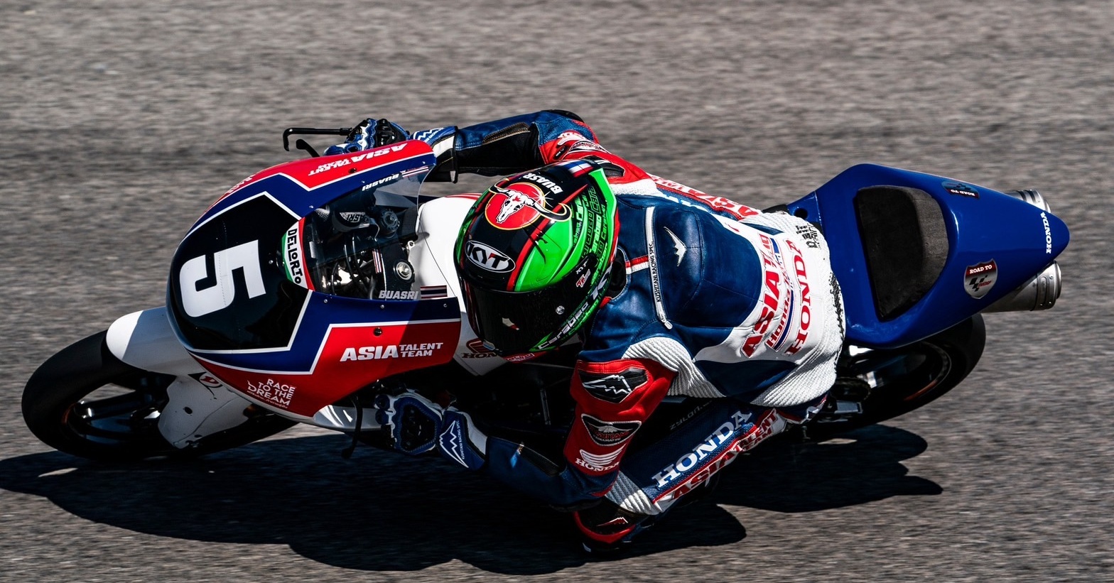 “ก๊องส์-ธัชกร” คว้าโพเดียมในศึกดาวรุ่งชิงแชมพ์โลก