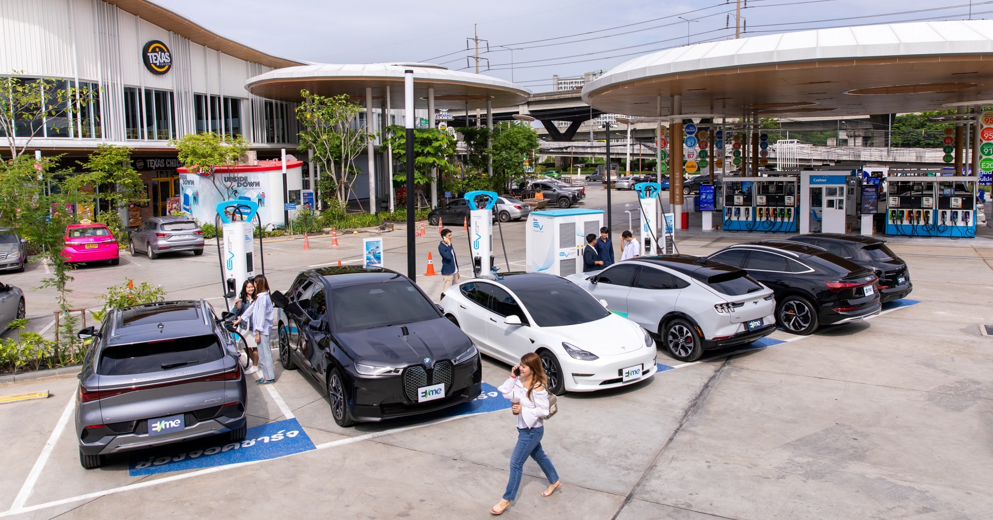 EV Station PluZ เปิดตัวเครื่องชาร์จรูปแบบใหม่