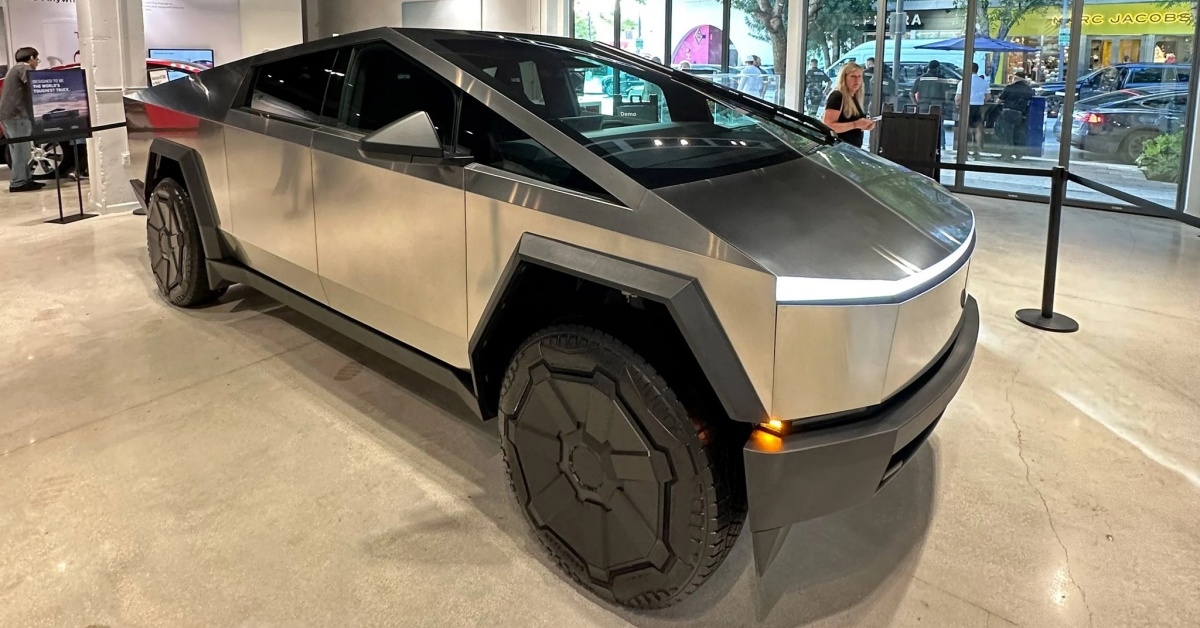 Tesla Cybertruck กับข้อมูลในเวบไซท์ Tesla ประเทศไทย