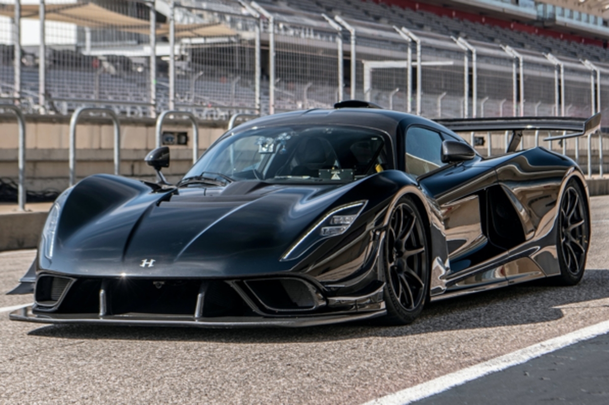 Hennessey Venom F5 Revolution ทุบสถิติเวลาต่อรอบที่สนาม Circuit of the ...