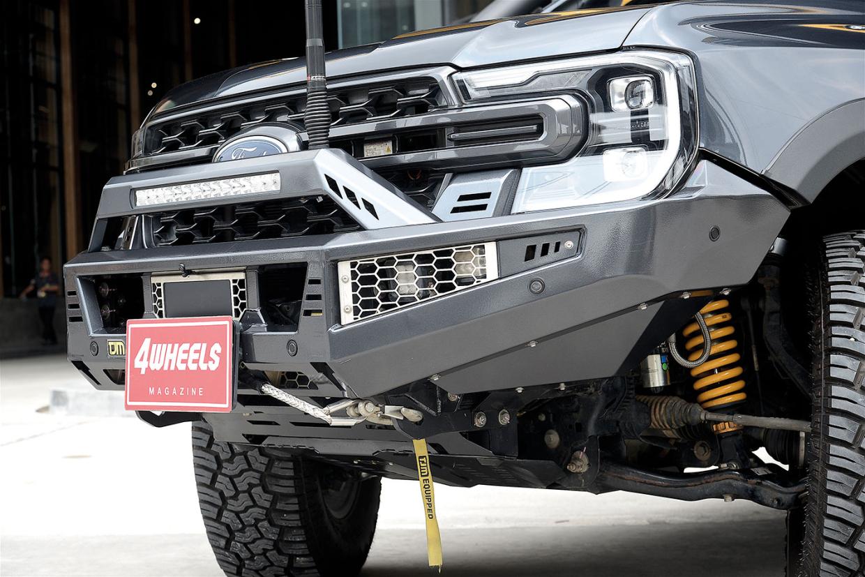 FORD RANGER WILDTRAK 4x4 อัศวินสีดำ สวยแกร่ง พร้อมลุย