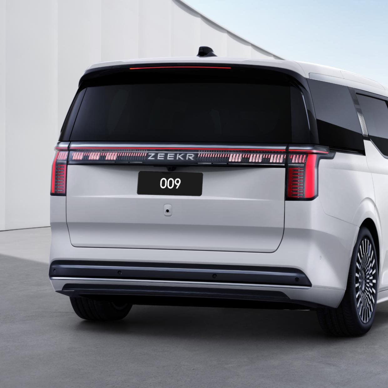 Zeekr 009 รุ่น 7 ที่นั่ง..มาแล้ว